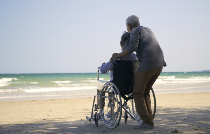 Living With a Terminal Illness: Financial Planning for Caregivers ...